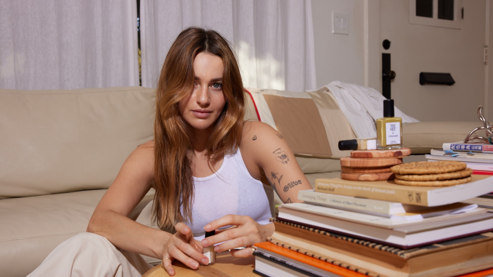 Jess Hannah Révész – Gossamer